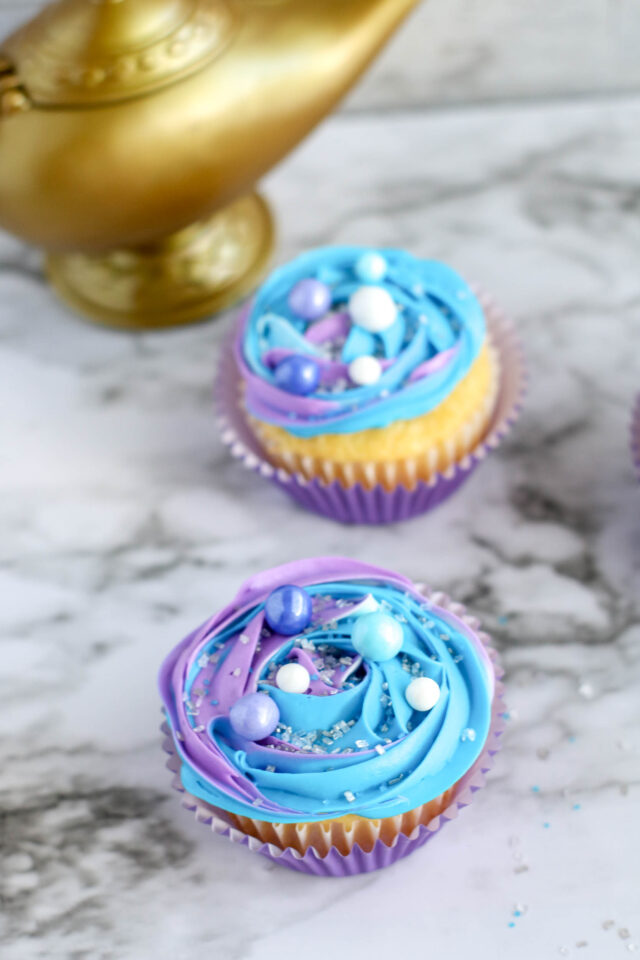 How to make Aladdin Themed Cupcakes - Beth Bryan