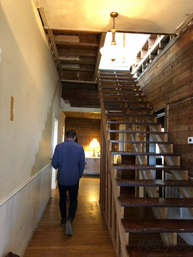 See Inside The Big Fish House - Beth Bryan