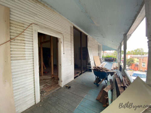 See Inside The Big Fish House - Beth Bryan