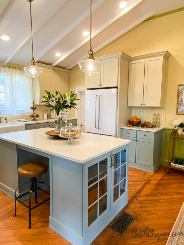 See Inside The Big Fish House - Beth Bryan