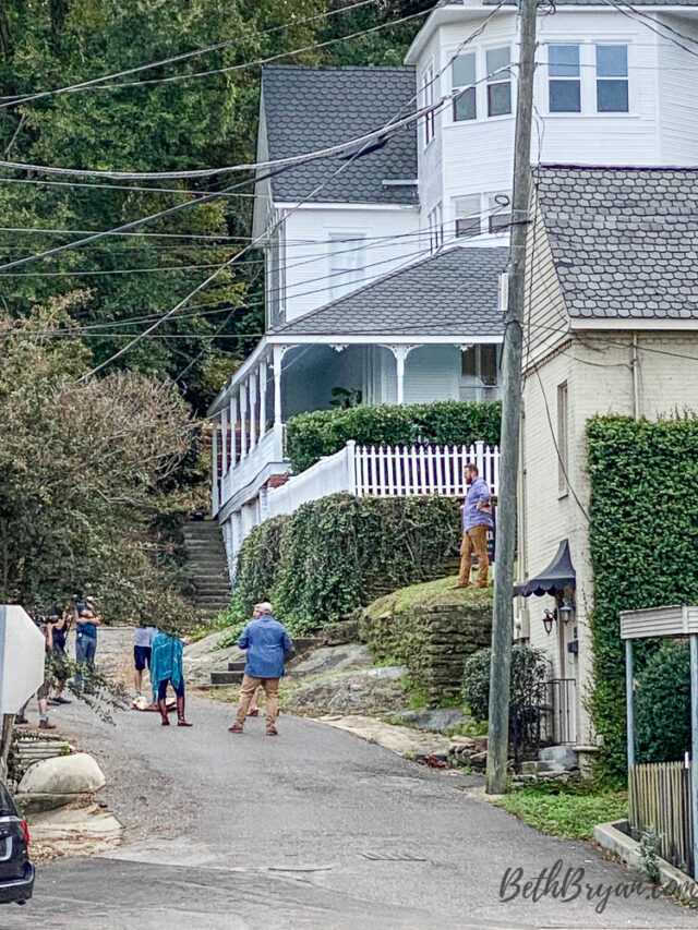 See Inside The Big Fish House - Beth Bryan