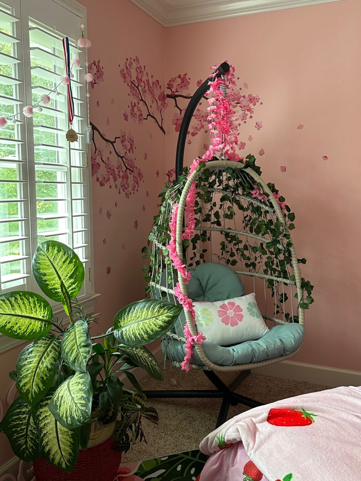 Cute Kawaii Room Decor for Aesthetic Anime Girlies - Beth Bryan